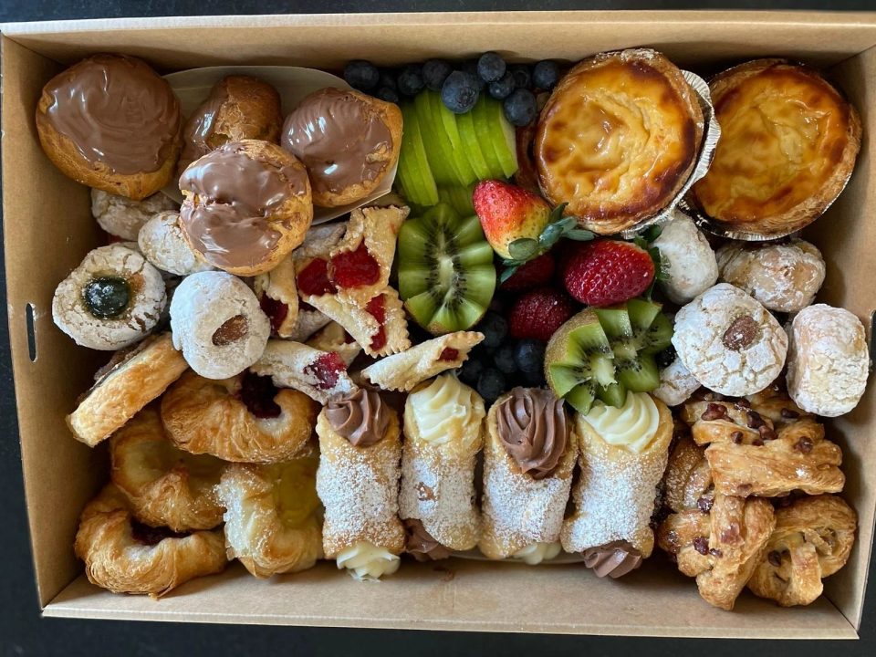 Mixed Italian Cakes - Rosa