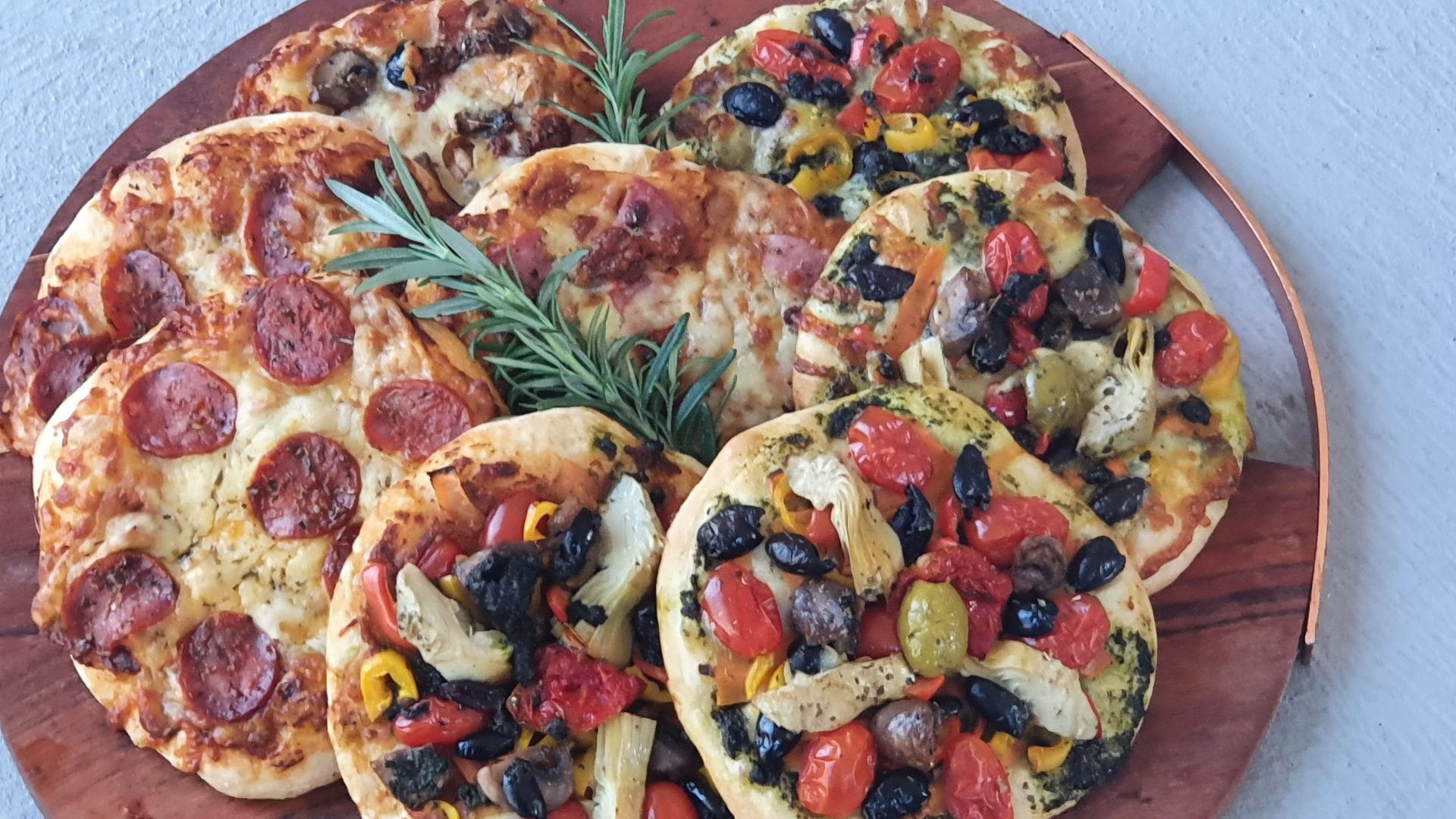 Assorted Mini Pizza - Rosa